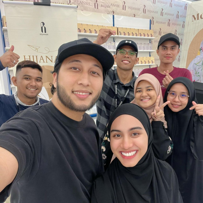 Biodata Aisyah Hijanah - Isteri Alif Teega, Penulis Buku Dan Usahawan