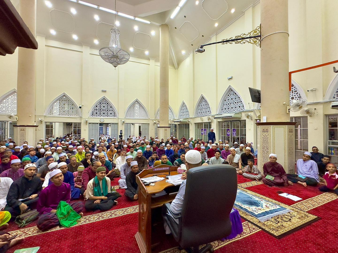 Biodata Ustaz Azhar Idrus - Penceramah Bebas Asal Terengganu